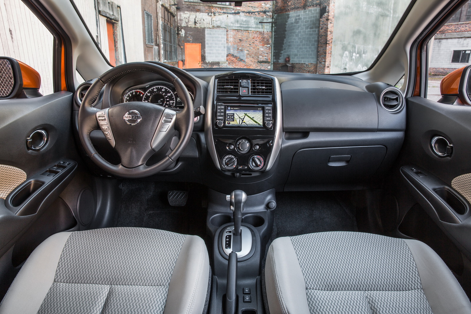 Nissan Versa Note Hatchback เล็กรุ่นปรับโฉมพร้อมโชว์ที่ อเมริกา | AUTODEFT ข่าวรถยนต์ รีวิวรถ รถ ...